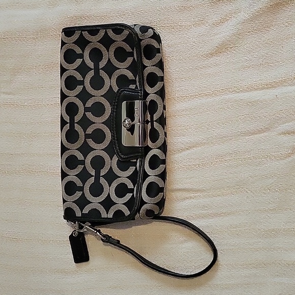 Coach | Bags | Coach Black Op Art Canvas Kristin Wristlet Wallet Clutch ...